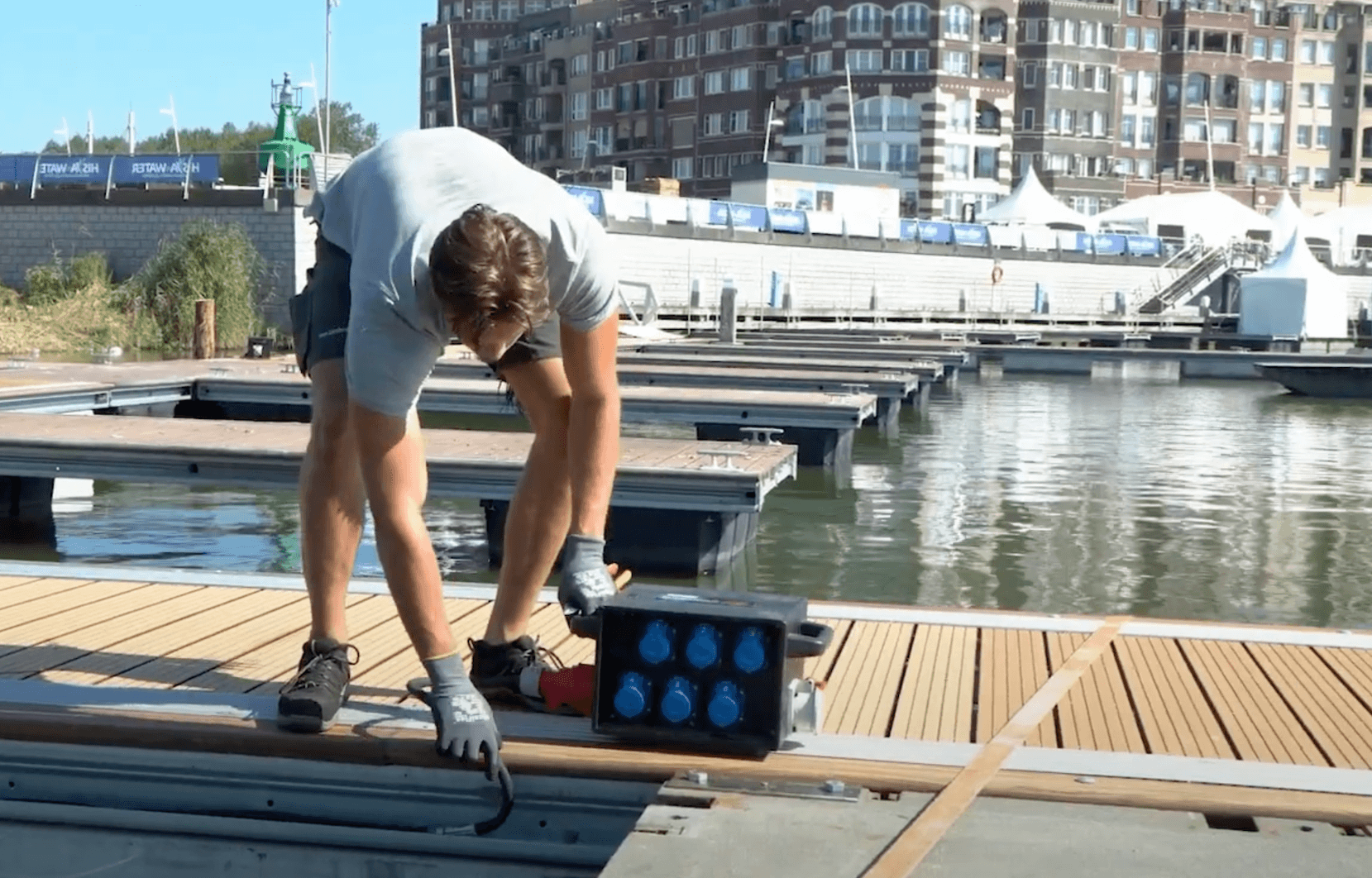 Temporary distribution boxes - van Lieshout Elektra